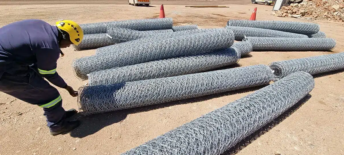 Refuerzo con geomallas: Refuerzo de suelos y estructuras
