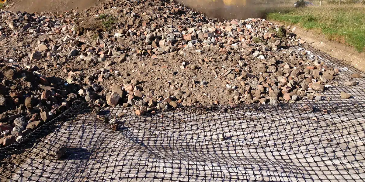 Por qué las geomallas son la mejor opción para calzadas duraderas